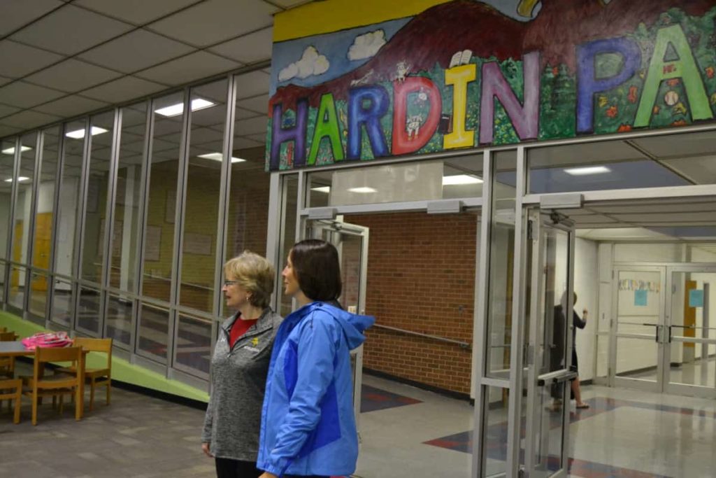 State superintendent June Atkinson walks to school - EdNC