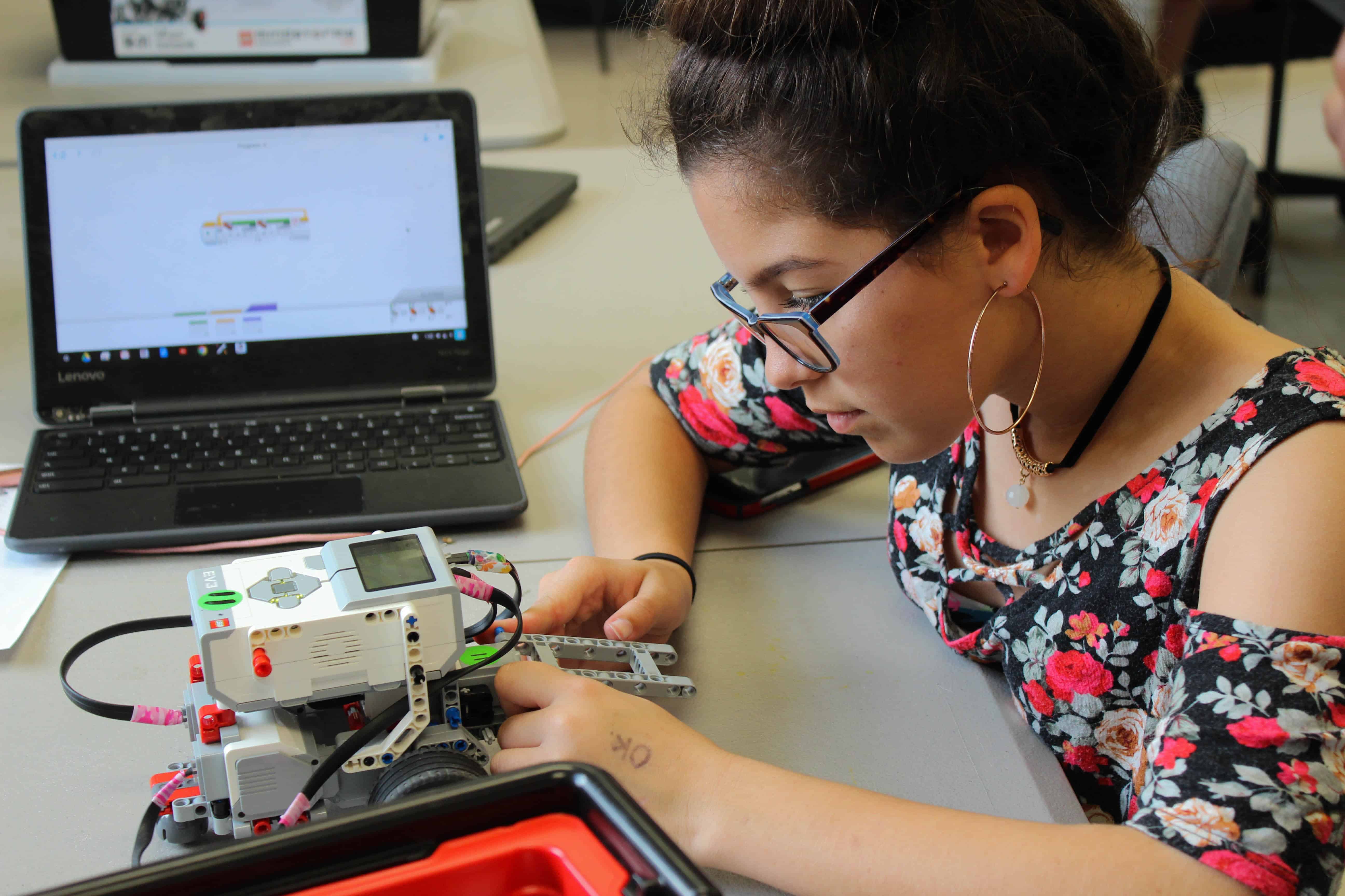 Students dive into STEM at Northeast Academy for Aerospace and Advanced ...