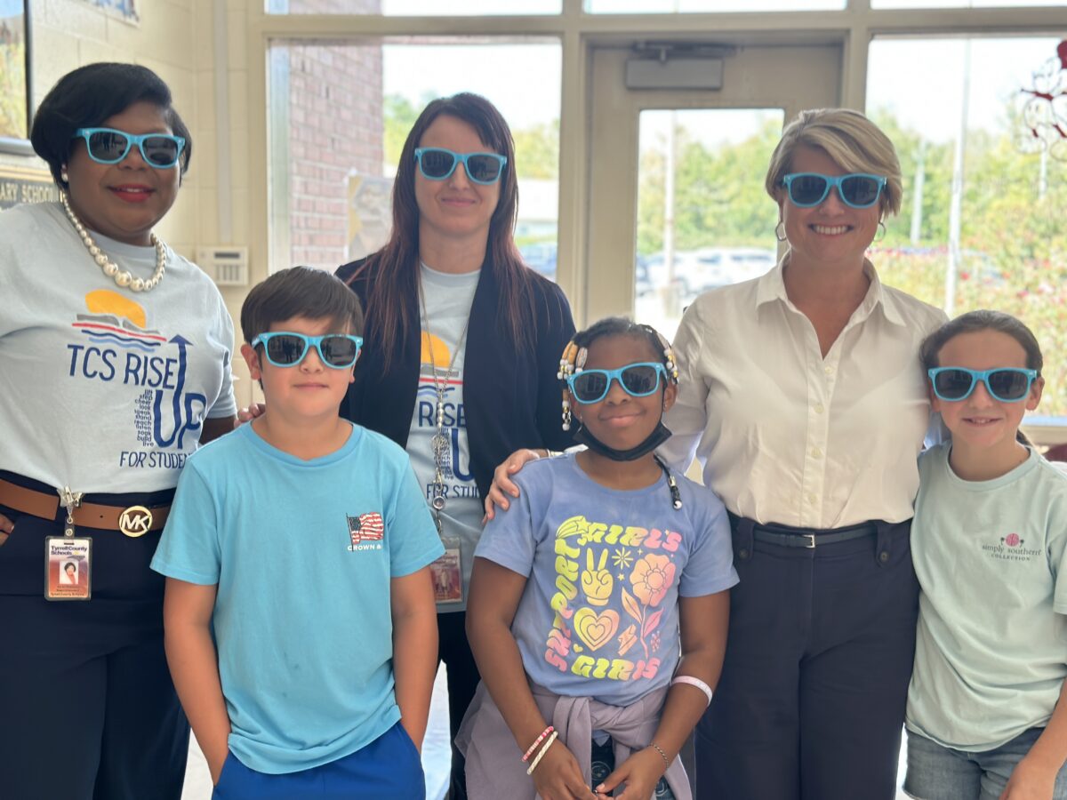 Tyrrell County celebrates school turnaround efforts with 'blue party ...