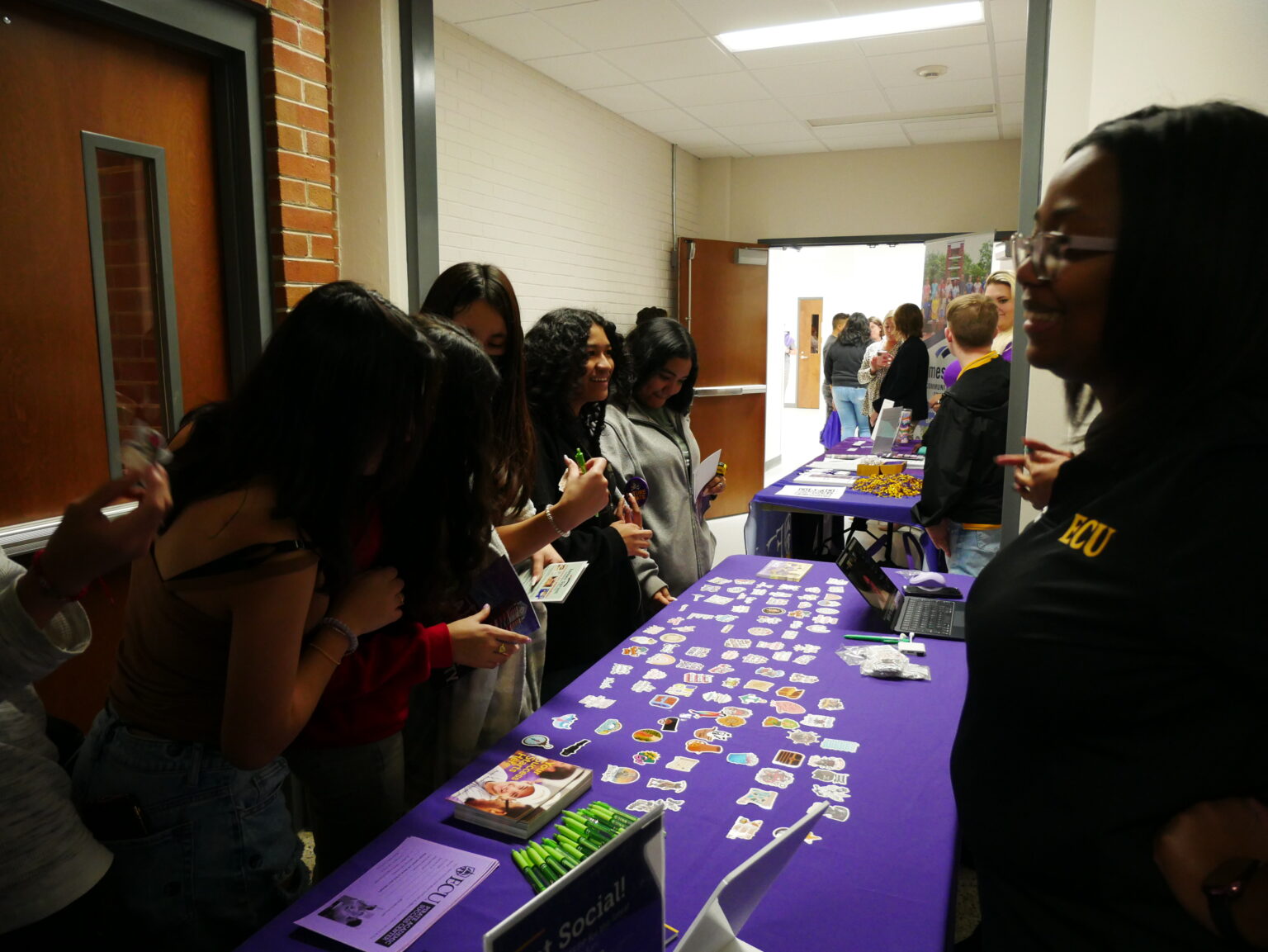 Students form college connections at bilingual event - EdNC