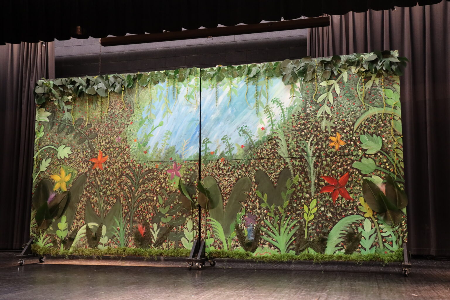 Behind the scenes of a Sampson County theater production - EdNC